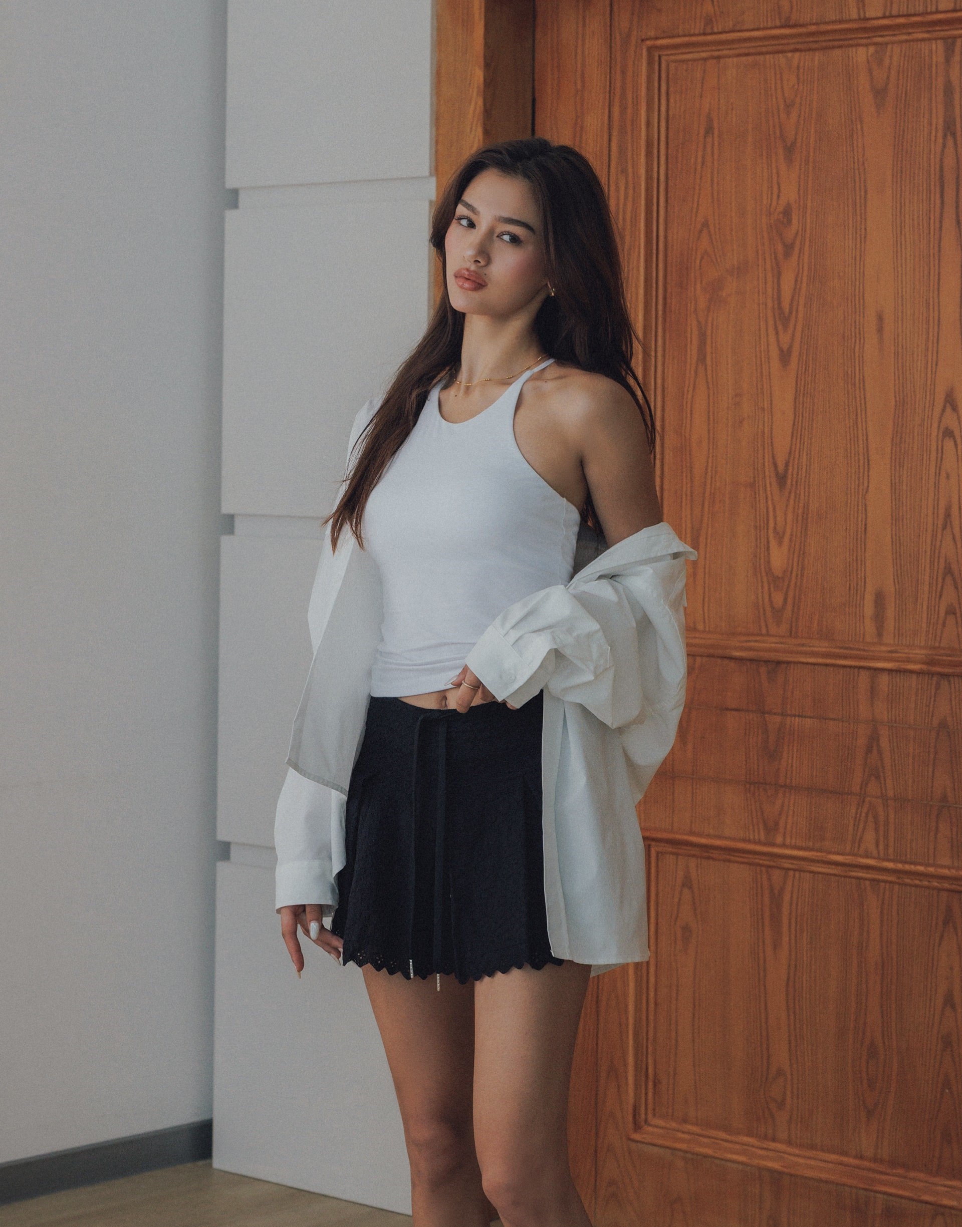 優雅後美背削肩BRATOP ｜ Mercci22 打造多元質感穿搭